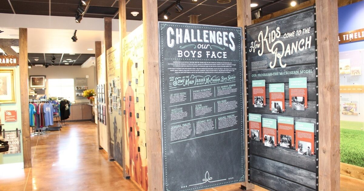 Robert L. Nielsen Visitor Center at… | Experience Sioux Falls